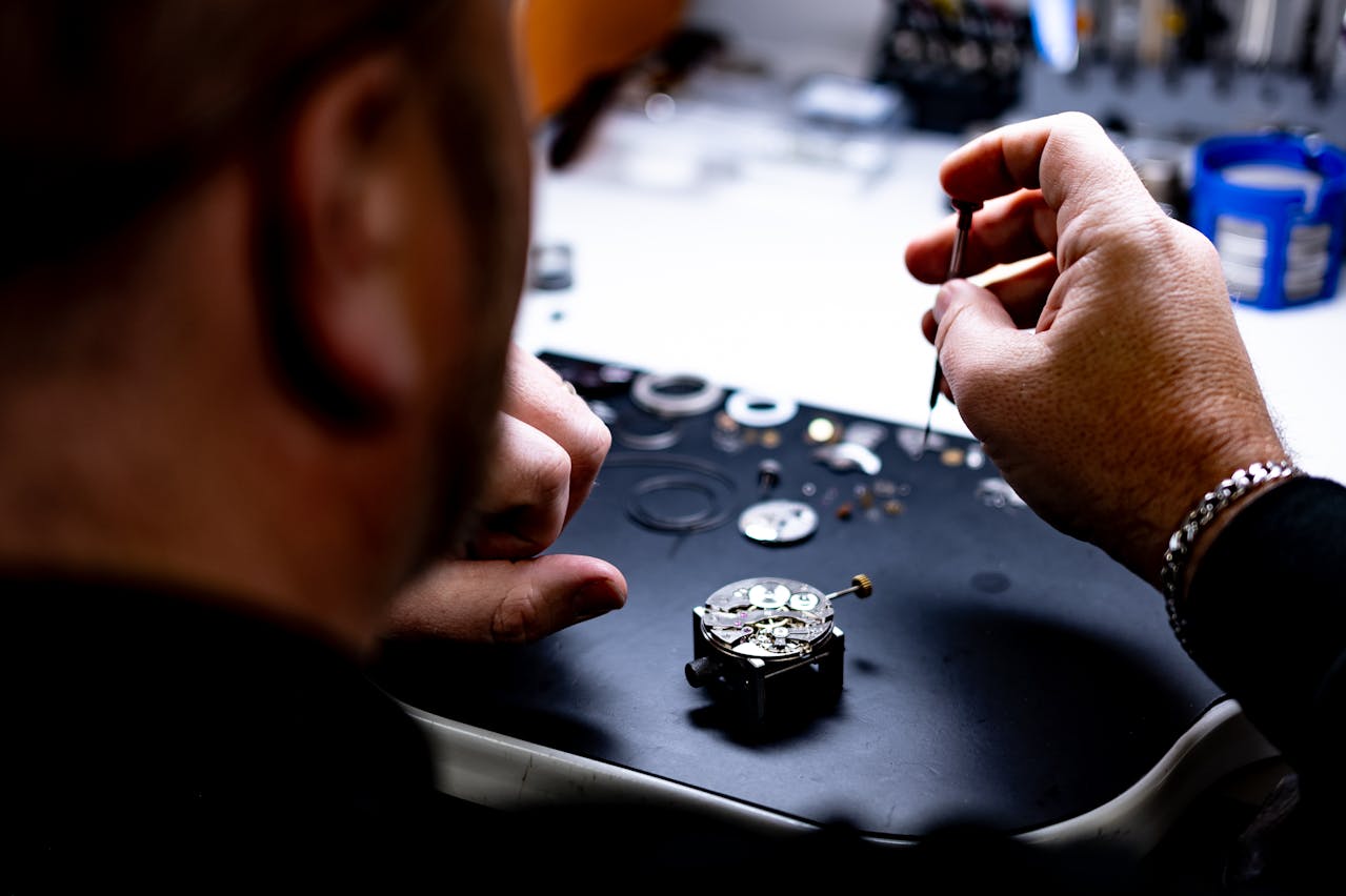 Exploring The Art of Hand-Crafted Watches